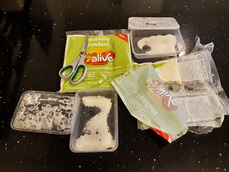 Our method - winter honey bee protection and colony survival